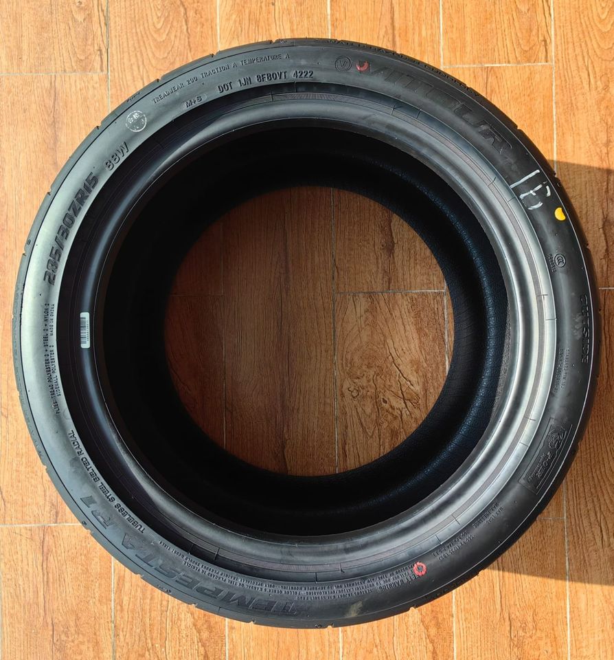 ViTour Tempesta P1 - High Performance Racing Tires