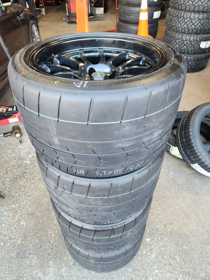 ViTour Tempesta P1 - High Performance Racing Tires